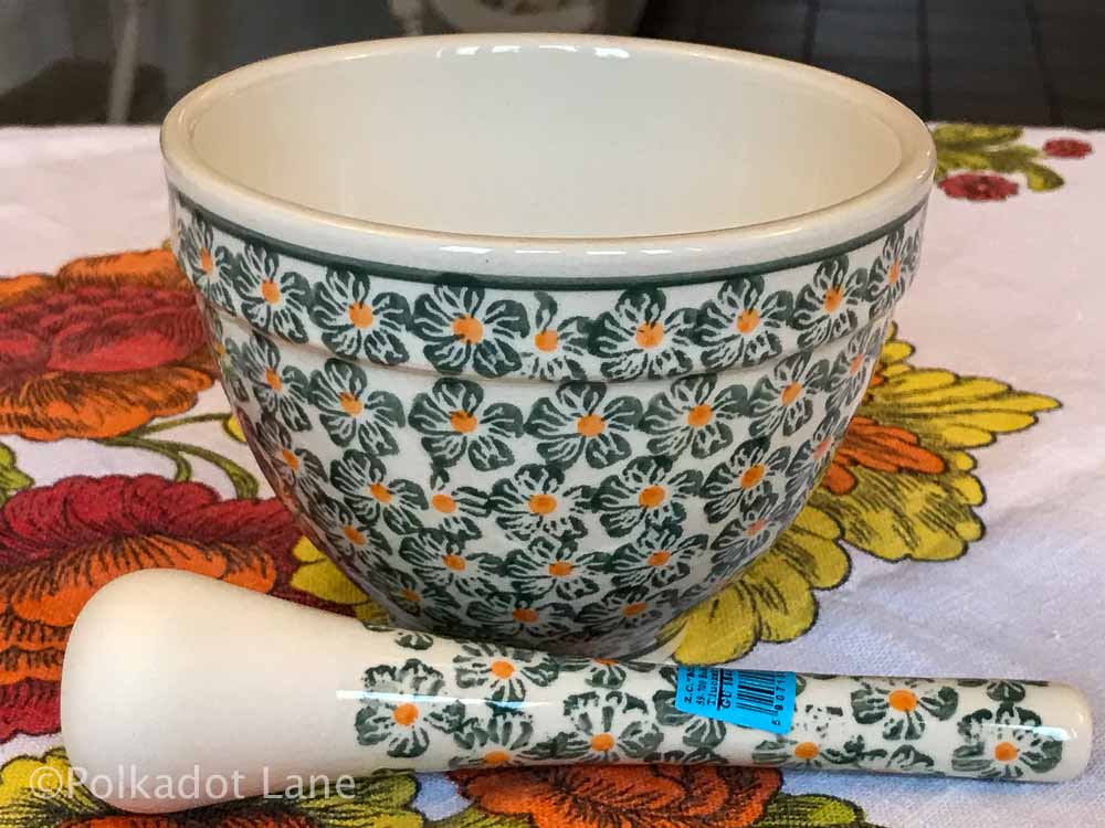 Green Daisy Pestle and Mortar - Polkadot Lane