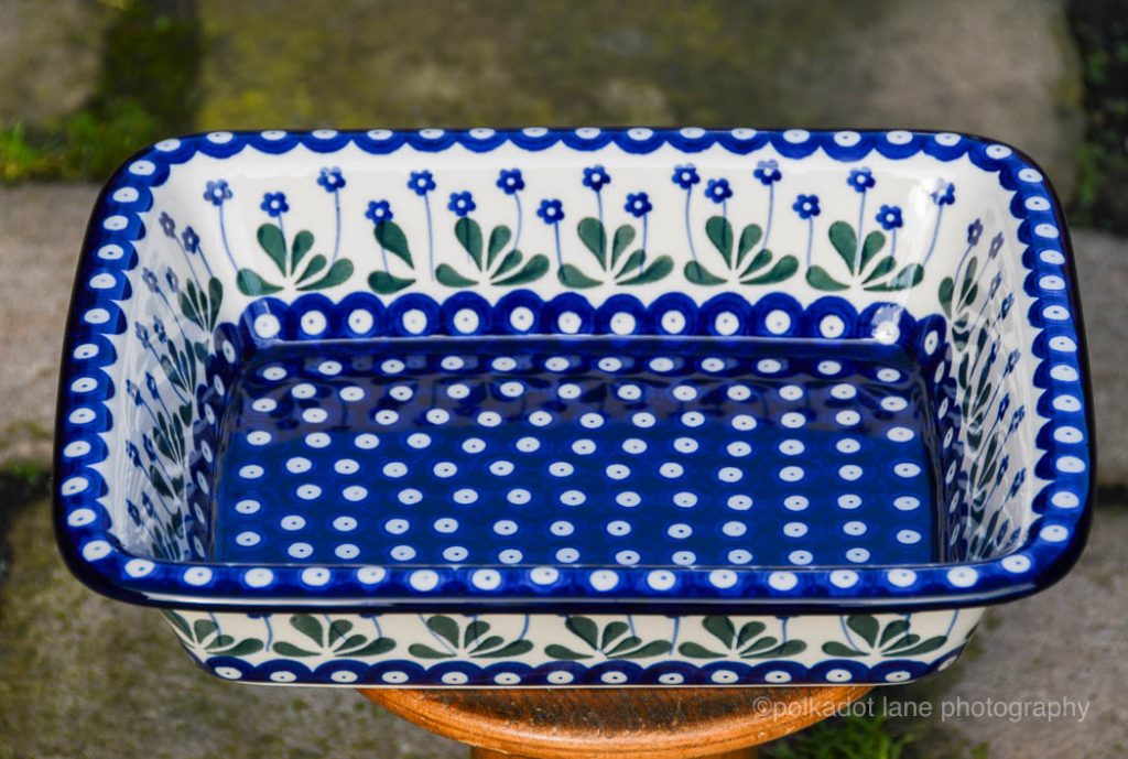 Daisy Spot Large Oven Dish in the Kitchen - Polkadot Lane online