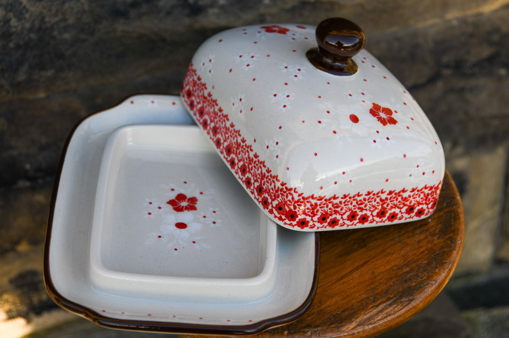 Red and White Flower Butter Dish - Polkadot Lane